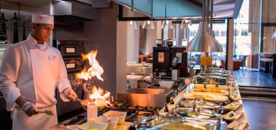 The Complete Guide to Buffetware and Live Cooking Station